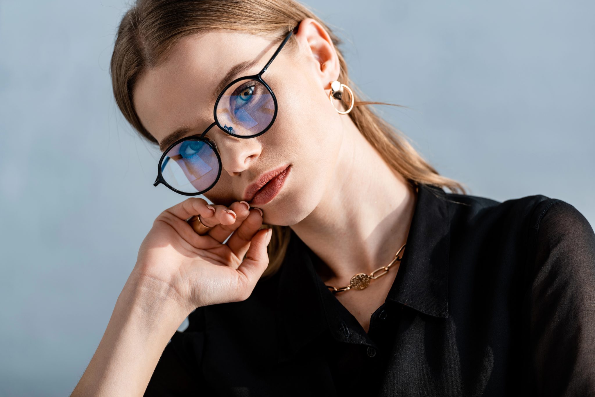 How to Choose Frames That Work with Every Outfit - Talking Birds